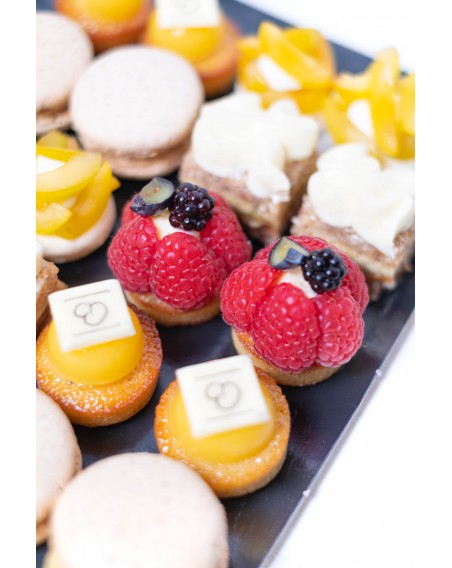 MIGNARDISES 16PC